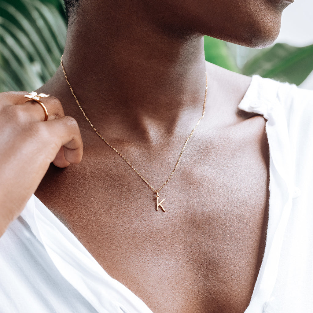 R Necklace / Gold Initial Necklace | Linjer Jewelry