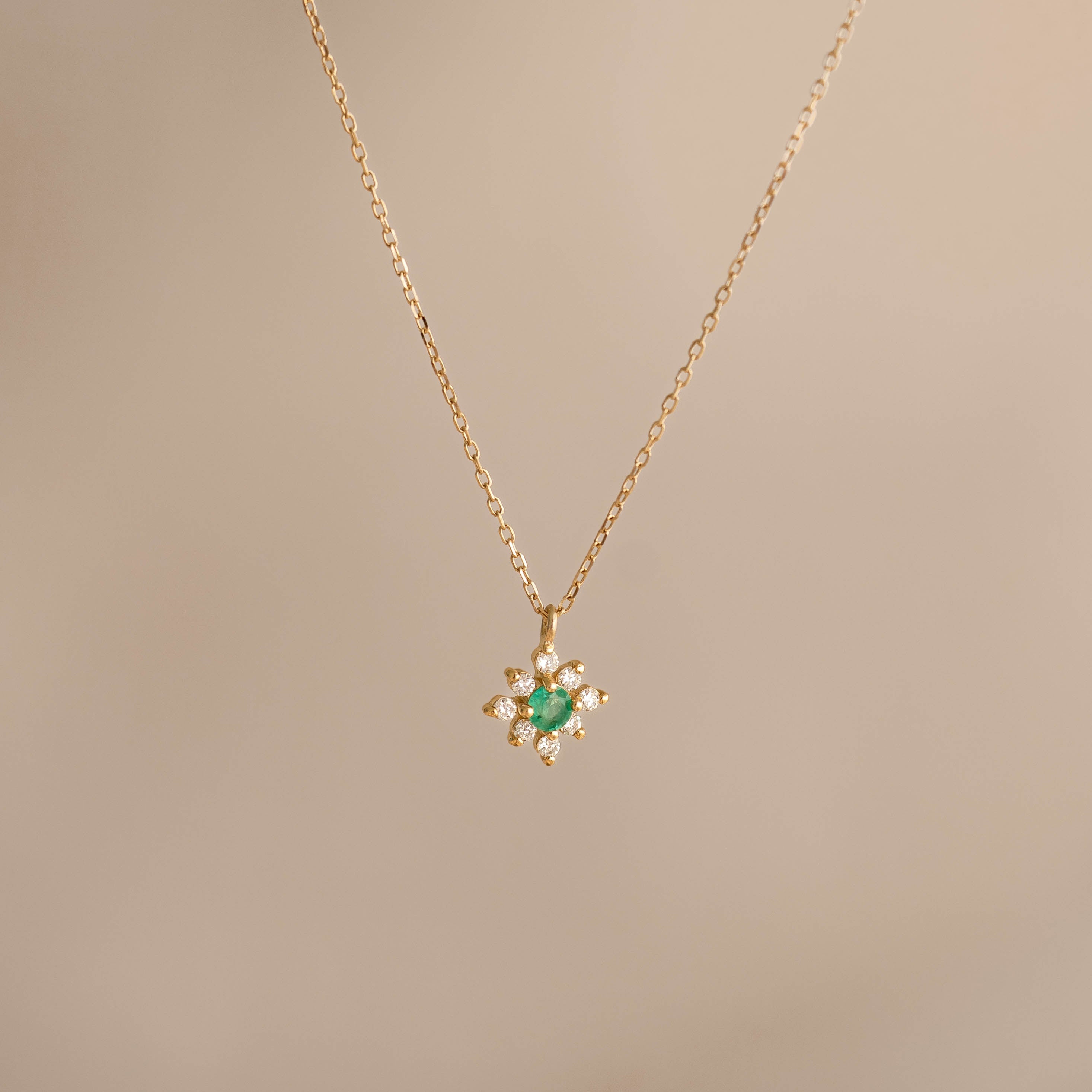 Emerald Flower Pendant Necklace 14k Gold - Inga | Linjer Jewelry