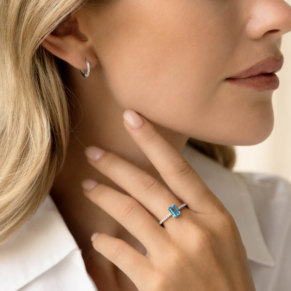 Baguette Swiss Blue Topaz and Diamond Ring White Gold - Safiya | Linjer ...