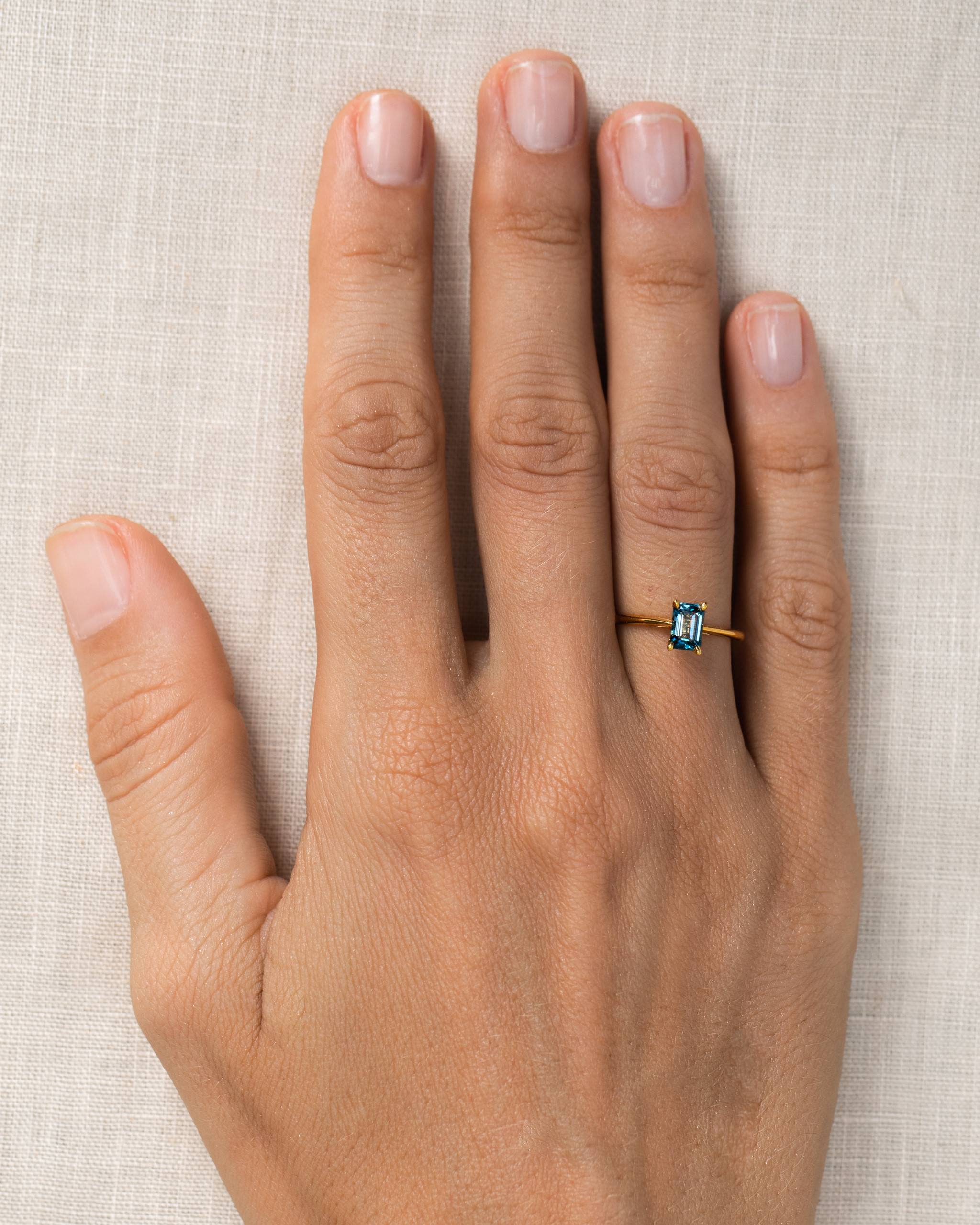 Baguette Ring London Blue Topaz - Charlotte | Linjer Jewelry